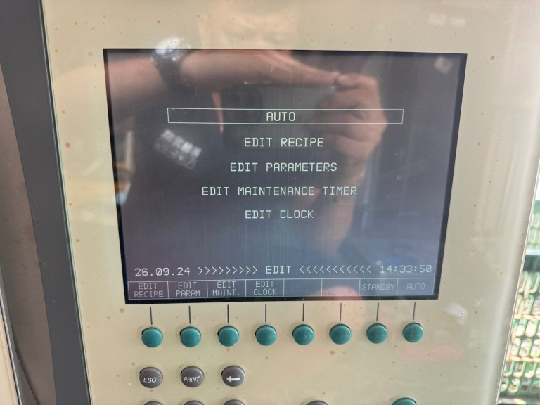 PVA TePla AG400 Solar plasma ashing machine. The cleaning machine is in ...